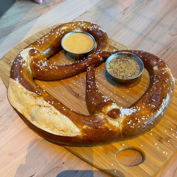 LEFT HAND RINO DRINKS & EATS - Updated September 2024 - 73 Photos & 43 ...