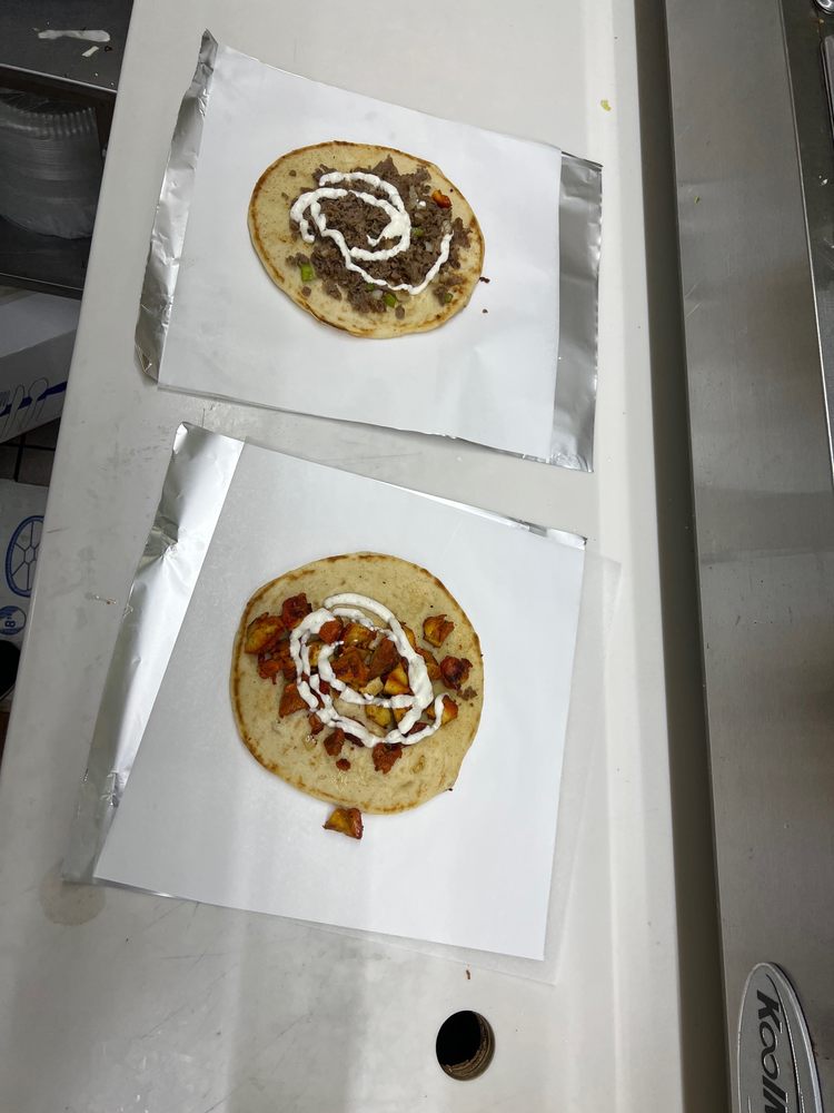 PRIME GYRO - Updated October 2025 - 14 Photos & 10 Reviews - 111 E ...