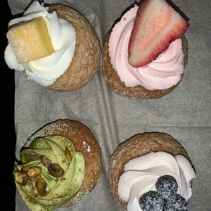 SHAKALAKA BAKERY - 155 Photos & 31 Reviews - 136-76 Roosevelt Ave ...