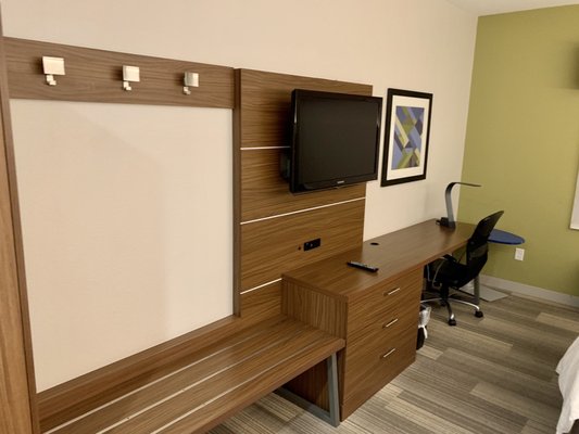 HOLIDAY INN EXPRESS & SUITES AMARILLO - Updated July 2025 - 34 Photos ...