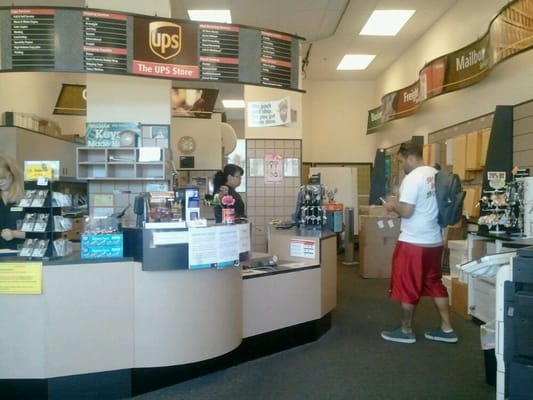 THE UPS STORE - Updated January 2025 - 24 Photos & 46 Reviews - 9825 ...