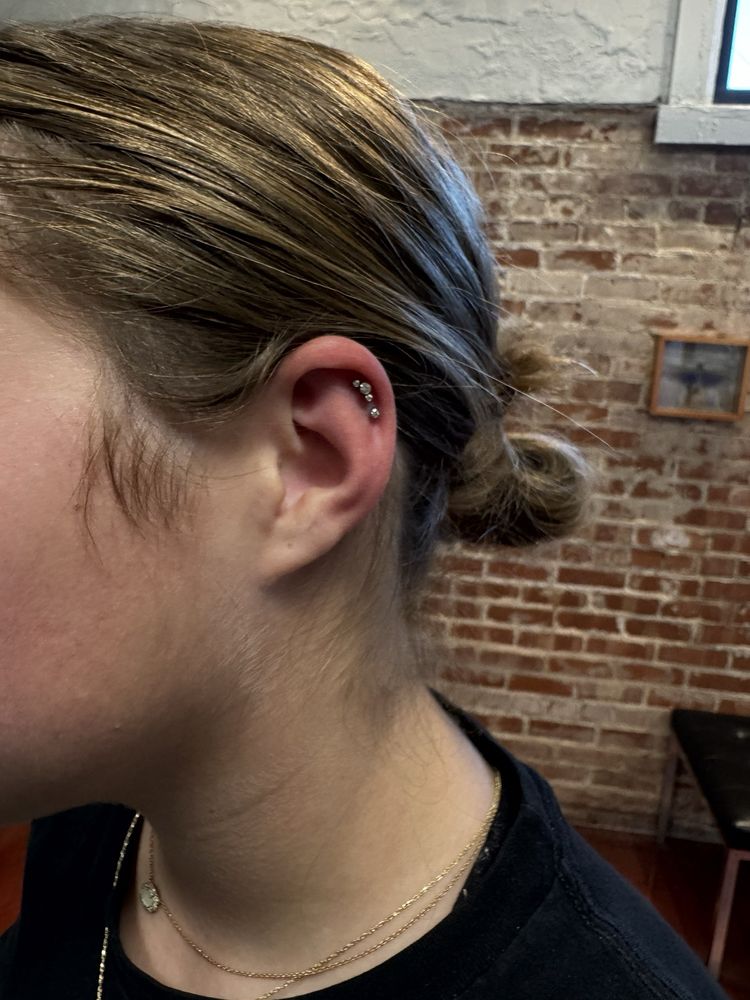 WESTERN AVE PIERCING - Updated October 2025 - 3711 N Western Ave ...