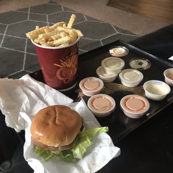 ZIP’S DRIVE IN - Updated November 2025 - 33 Photos & 41 Reviews - 10125 ...