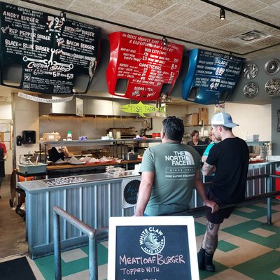 THE GREASE MONKEY - Updated July 2025 - 245 Photos & 463 Reviews - 200 ...