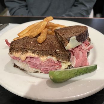 ZAFTIGS DELICATESSEN - BROOKLINE - Updated July 2025 - 1069 Photos ...