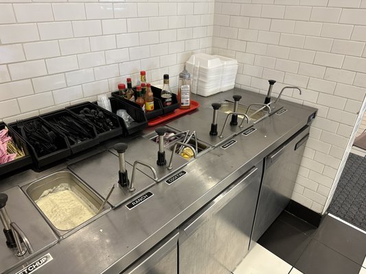 FLYING BURGER - Updated December 2025 - 53 Photos & 128 Reviews - 1108 ...