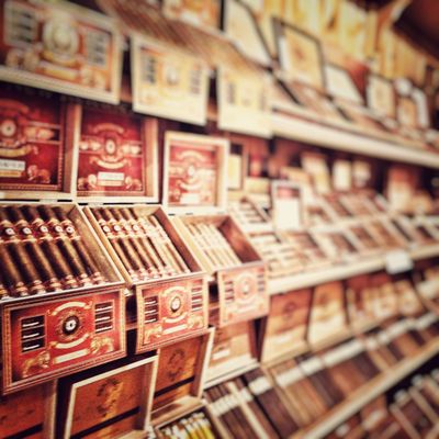 CHURCHILL’S FINE CIGARS - 41 Photos & 33 Reviews - 4940 E Ray Rd ...