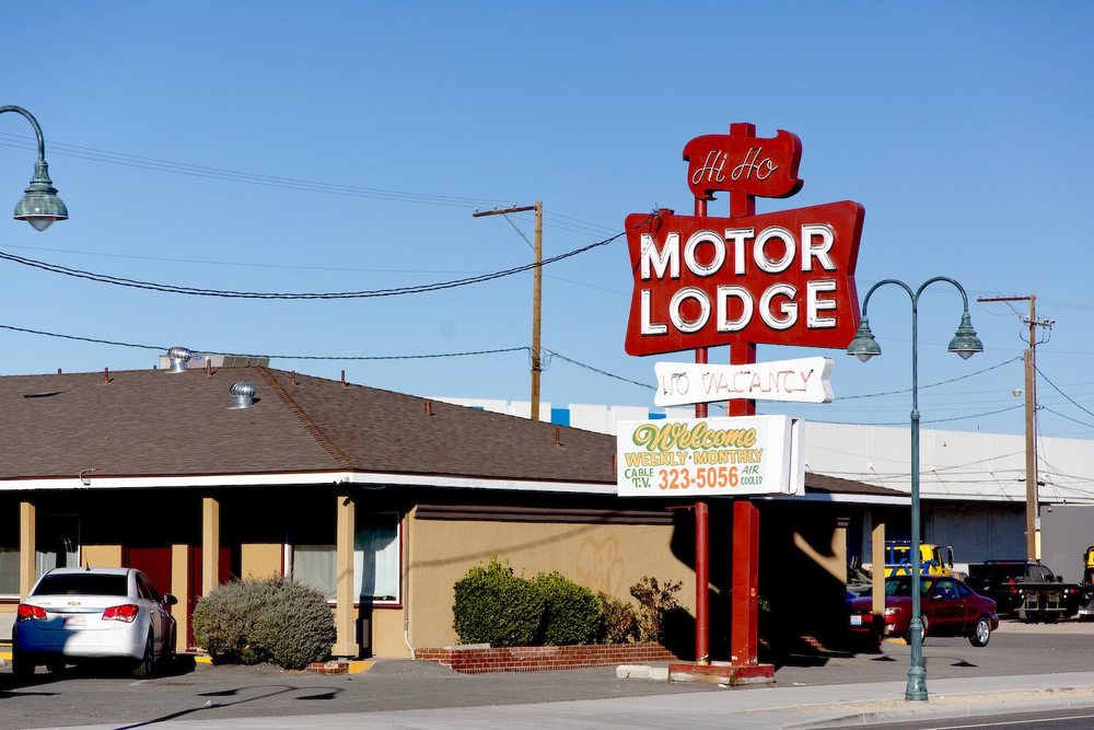 HI HO MOTOR LODGE - Updated December 2025 - 17 Photos - 1233 E 4th St ...