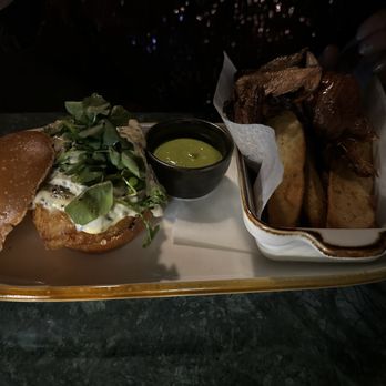 CHELSEA LIVING ROOM - Updated December 2024 - 77 Photos & 21 Reviews ...