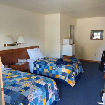 TWO WHEEL INN - Updated July 2025 - 25 Photos & 19 Reviews - 2595 ...