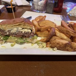 BOB’S BURGERS & BREW - Updated November 2025 - 160 Photos - 344 Reviews - 1611 SE Everett Mall ...