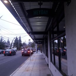 HEYDAY BAR & RESTAURANT - Updated October 2025 - 267 Photos & 282 ...