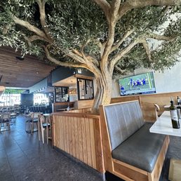 MEDDYS - Updated December 2025 - 157 Photos & 115 Reviews - 4820 E 61st ...