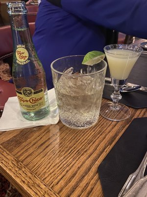 THE HEADLINERS CLUB - Updated December 2025 - 65 Photos & 18 Reviews ...