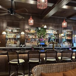 LE COLONIAL LAKE FOREST - Updated October 2025 - 366 Photos & 190 ...