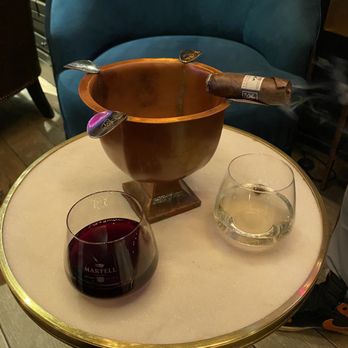 TAP N ASH SOCIAL CLUB - 109 Photos & 73 Reviews - 1606 South Commerce ...