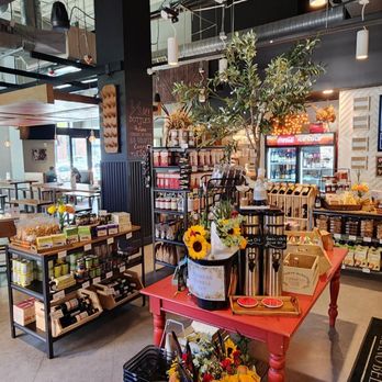 MANO BELLA - SOUTHPARK - Updated July 2025 - 177 Photos & 75 Reviews ...