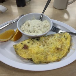 THE BANKS GRILL - Updated October 2024 - 229 Photos & 364 Reviews ...