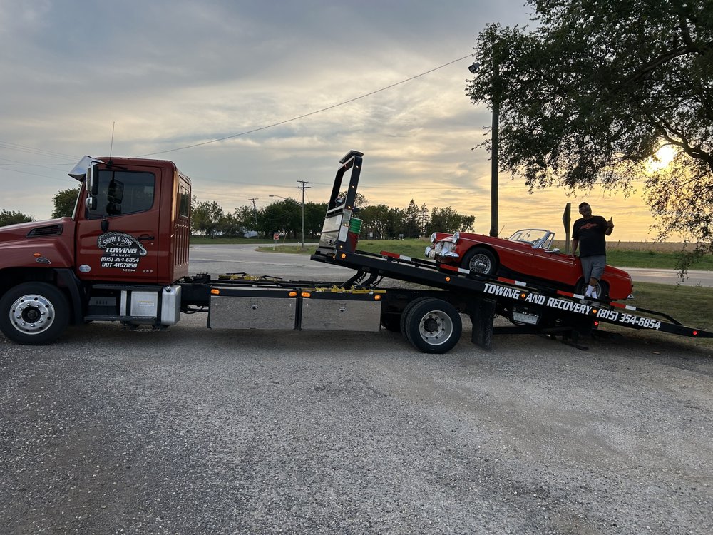 SMITH & SONS TOWING - Updated December 2025 - 23 Photos - Rochelle, Illinois - Towing - Phone ...