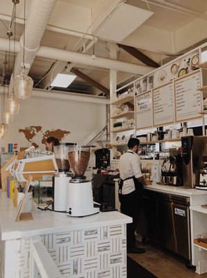 WORLD TRAVELER COFFEE ROASTERS - Updated 2024 - 340 Photos & 182 ...