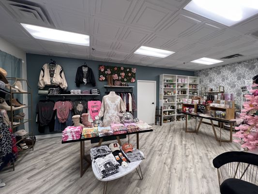 PIPER JUNE BOUTIQUE - Updated May 2025 - 2675 E Patrick Ln, Las Vegas ...