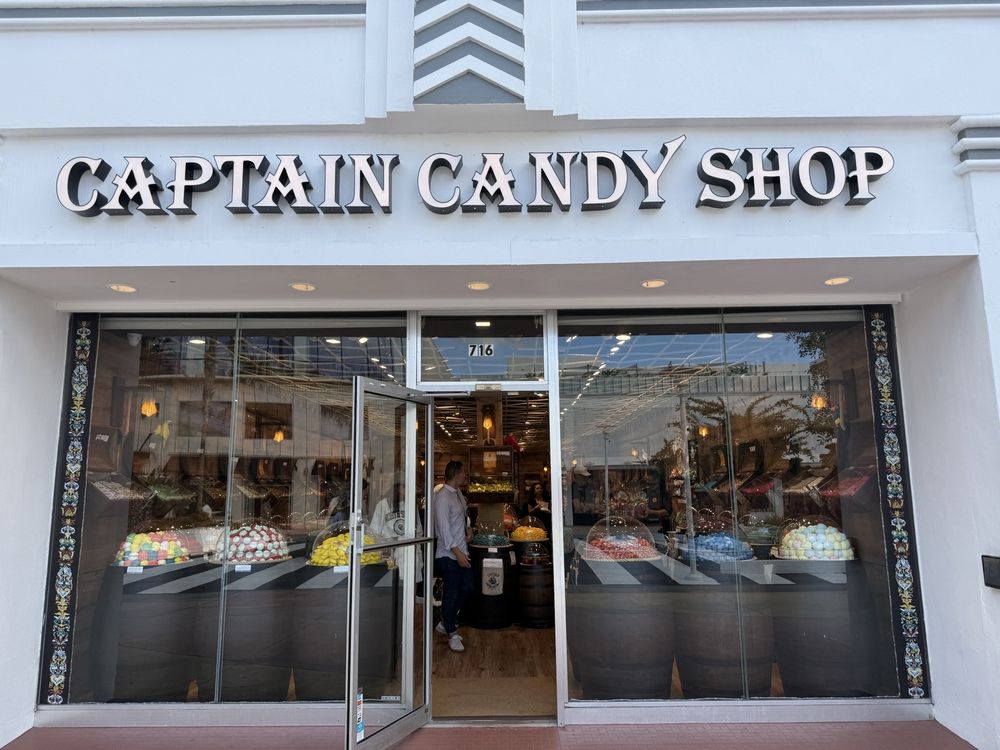 CAPTAIN CANDY SHOP - Updated December 2025 - 46 Photos - 716 Lincoln Rd ...