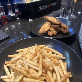 CHECKMATE - Updated June 2025 - 84 Photos & 47 Reviews - 546 Larned St ...