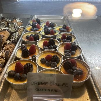 ISGRO PASTRIES - Updated August 2025 - 707 Photos & 610 Reviews - 1009 ...