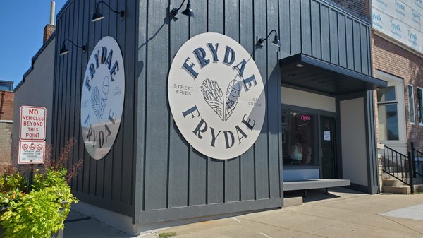 FRYDAE - Updated August 2025 - 72 Photos & 47 Reviews - 743 10th St ...