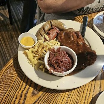 CHECKERS OLD MUNCHEN - Updated November 2024 - 757 Photos & 565 Reviews ...