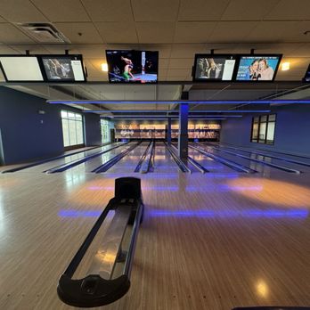 PINSTRIPES - Updated August 2024 - 296 Photos & 339 Reviews - 13500 ...