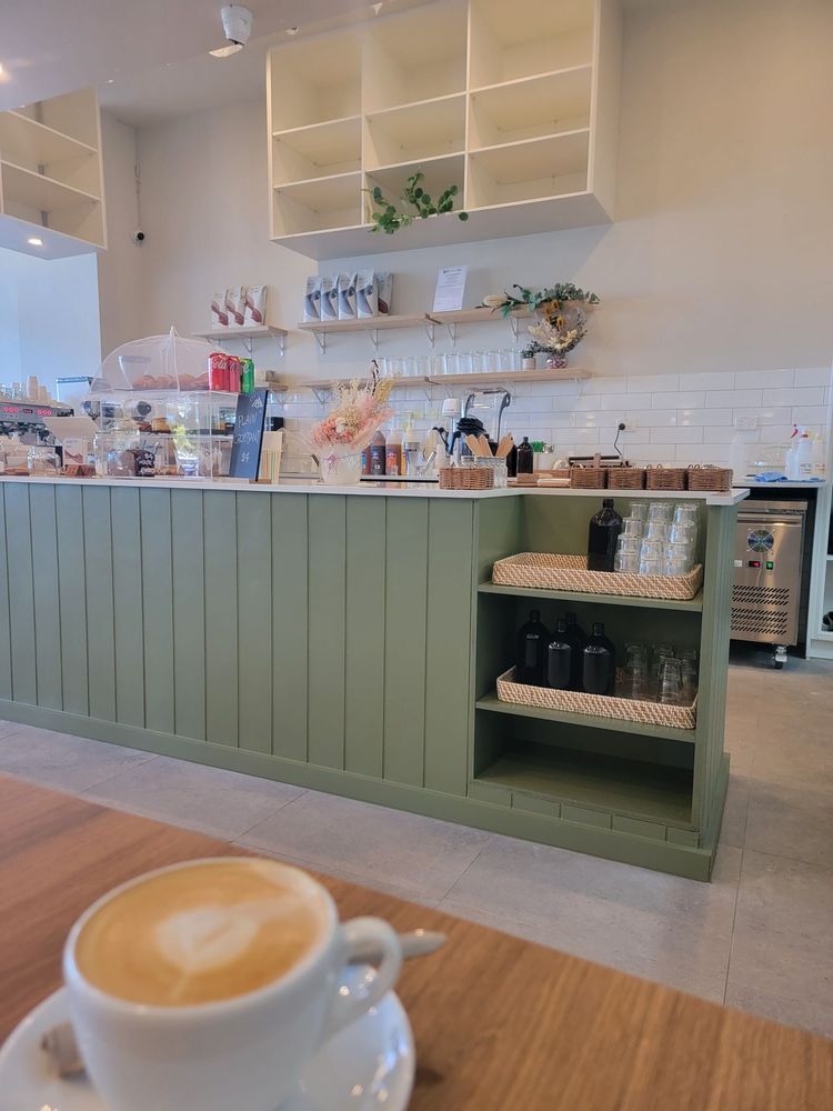 CAFÉ BEETROOT - Updated January 2025 - 311 Anketell St, Greenway ...