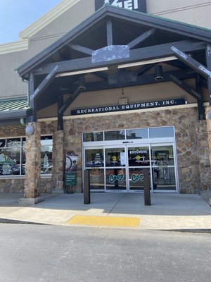 REI - Updated April 2026 - 38 Photos & 65 Reviews - 1165 Perimeter Ctr ...