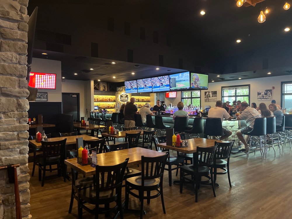 RISER TAVERN ON THE LINKS - Updated August 2024 - 105 St Andrews Dr ...
