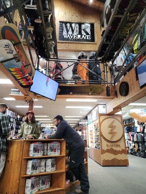 WAVE RAVE SNOWBOARD SHOP - Updated May 2024 - 37 Photos & 253 Reviews ...