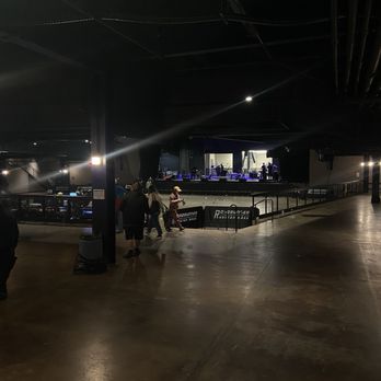 ROADRUNNER - Updated February 2025 - 71 Photos & 73 Reviews - 89 Guest ...