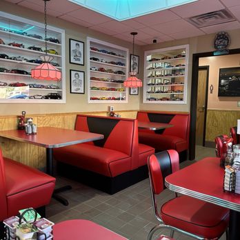 FREEWAY CAFÉ - Updated December 2025 - 35 Photos & 13 Reviews - 4401 E ...