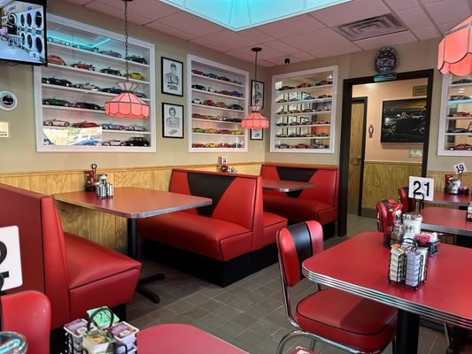 FREEWAY CAFÉ - Updated May 2026 - 36 Photos & 16 Reviews - 4401 E 31st ...