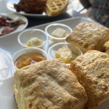 MAIN ROAD BISCUIT - Updated September 2025 - 424 Photos & 348 Reviews ...