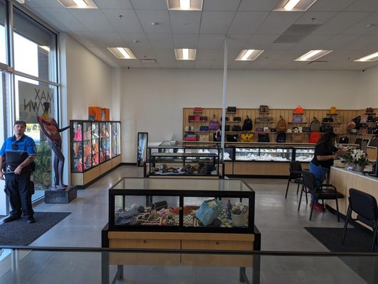 MAX PAWN LUXURY - Updated December 2025 - 12 Photos & 26 Reviews - 6410 ...