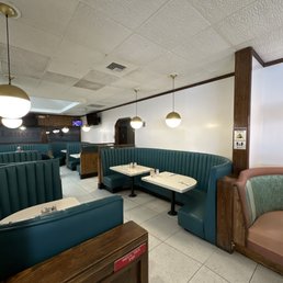 LANCERS RESTAURANT - Updated October 2025 - 666 Photos & 675 Reviews ...