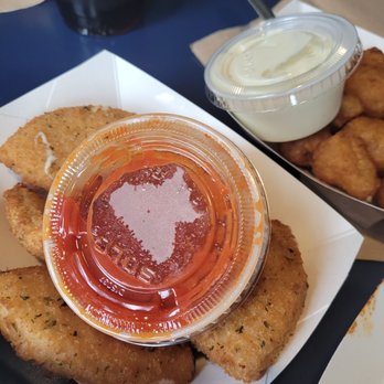 WINDJAMMERS BAR AND GRILL - Updated October 2025 - 82 Photos & 105 ...