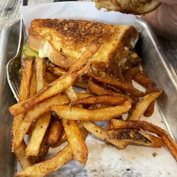 TAPS ON MAIN - Updated July 2025 - 206 Photos & 223 Reviews - 1715 Main ...