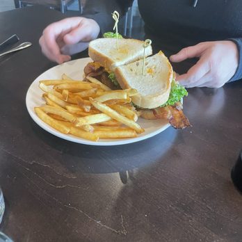 THE MASH HOUSE - Updated November 2024 - 209 Photos & 115 Reviews - 10 ...