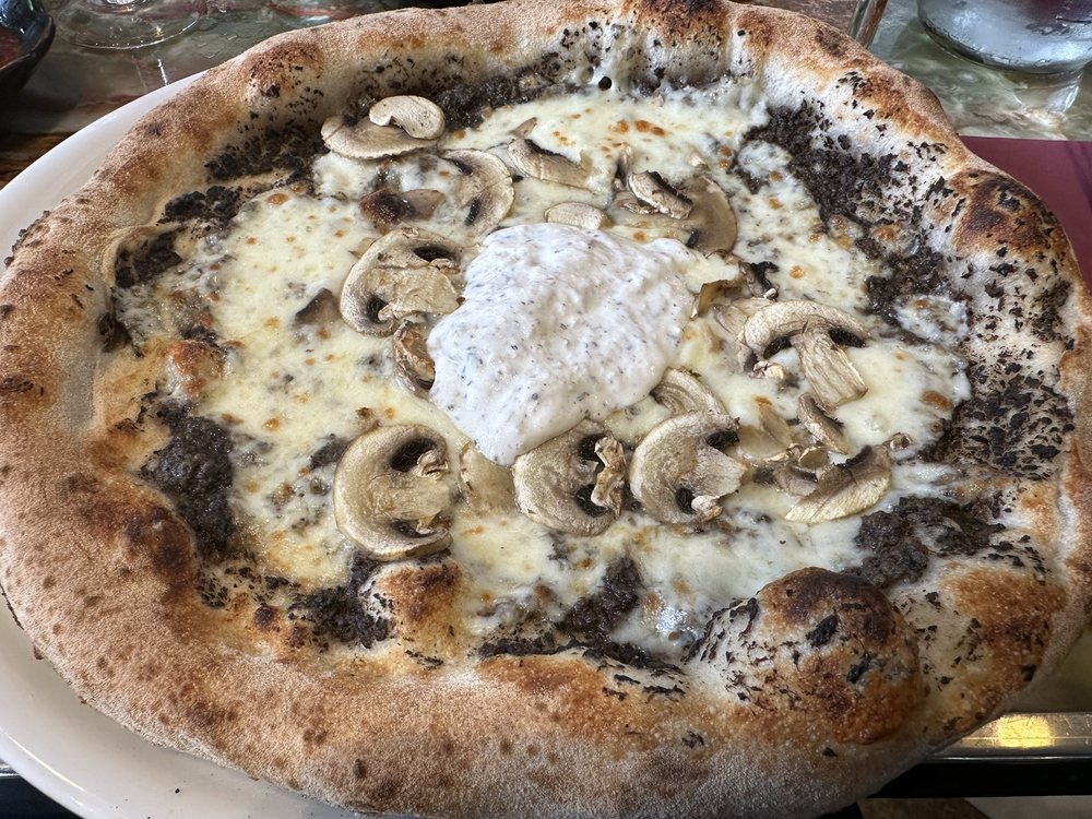 LE BELLINI - Updated August 2025 - 18 Photos & 12 Reviews - 7 place du ...