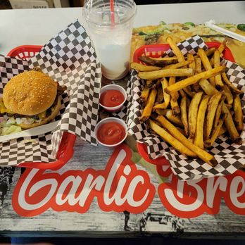 SAMMY’S BURGER & SHAKES - Updated August 2025 - 67 Photos & 47 Reviews ...