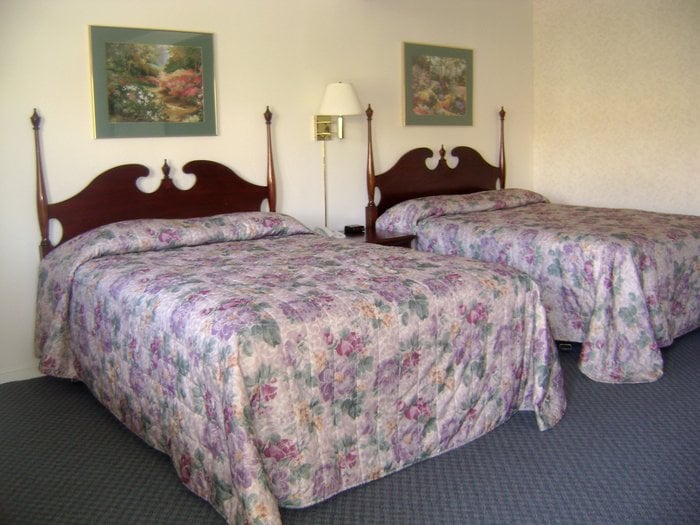 TEMPLE VIEW LODGE - Updated December 2024 - 260 E 400 N St, Manti, Utah ...