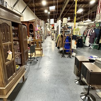 CONSIGNMENT CLASSICS - Updated November 2024 - 408 Photos & 100 Reviews ...