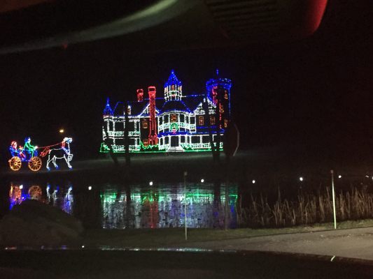 BRIGHT NIGHTS AT FOREST PARK - Updated December 2024 - 156 Photos & 50 ...