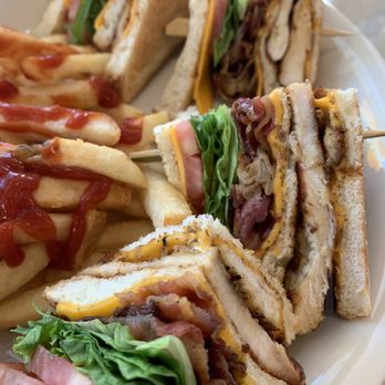 CROSS BAY DINER - Updated January 2025 - 466 Photos & Average of 3.3 ...